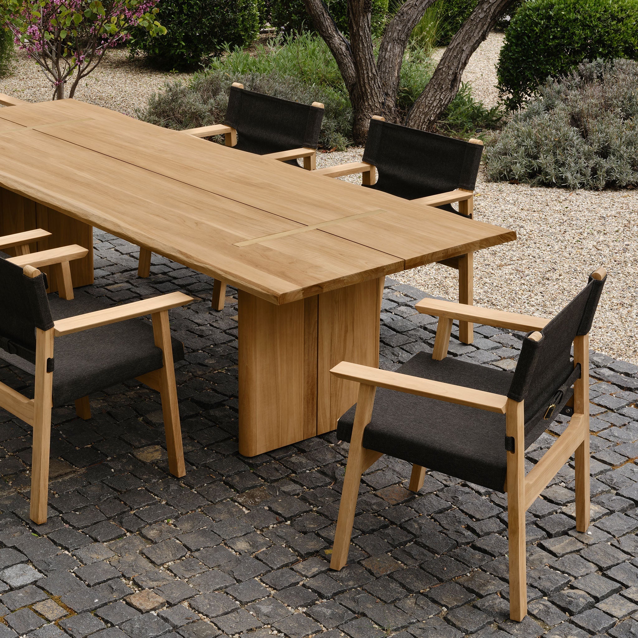 MLB Dining Table 106" – Harbour Outdoor Australia